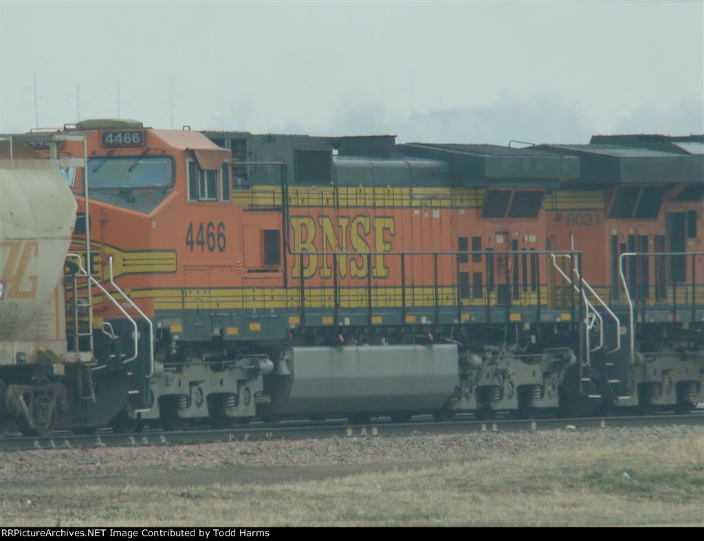 BNSF 4466